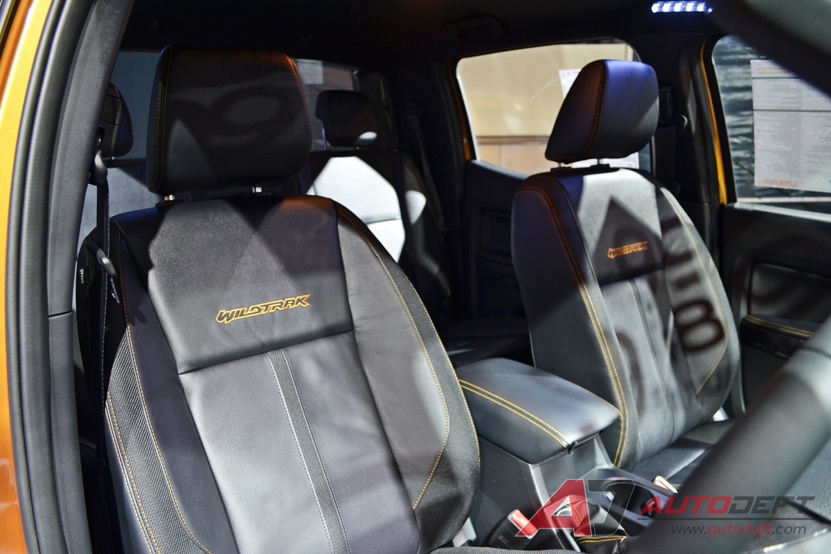 Deft Versus : Ford Ranger Wildtrak VS Ford Ranger Raptor เปรียบชัดๆ...สองกระบะโหดสไตล์อเมริกัน ...